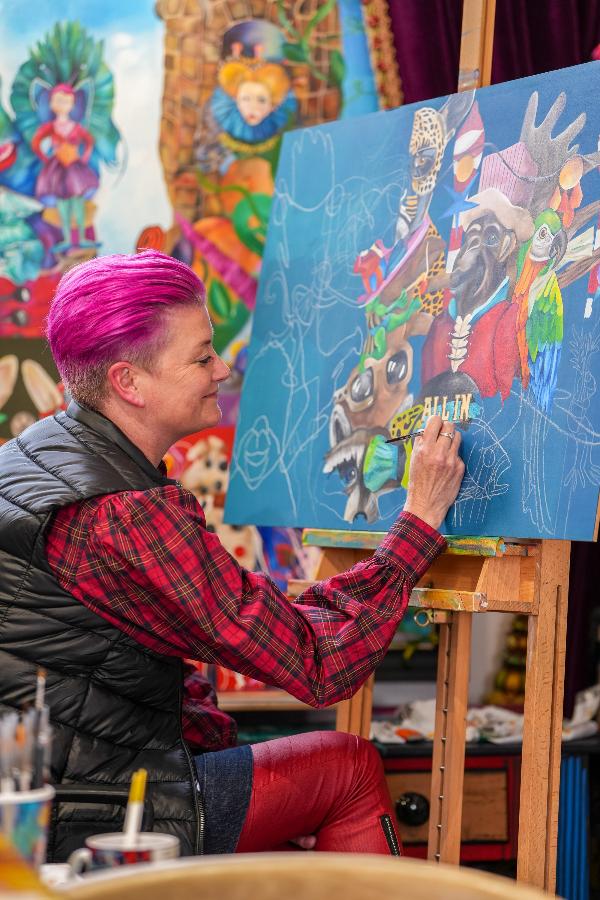 Discover Kate Rees’s Art & Gallery - Unique Animal Portraits & Quirky